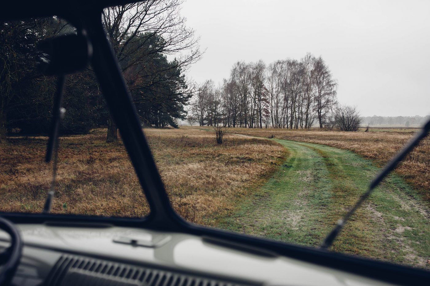 A foggy autumn day and a road trip with an old VW T1 bus - Our Food Stories