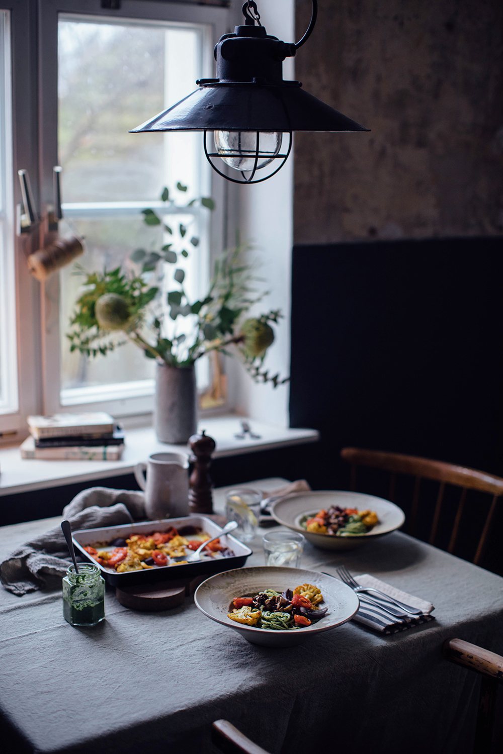 Gluten-free Pasta with vegan Spinach Pesto and oven-roasted Vegetables ...