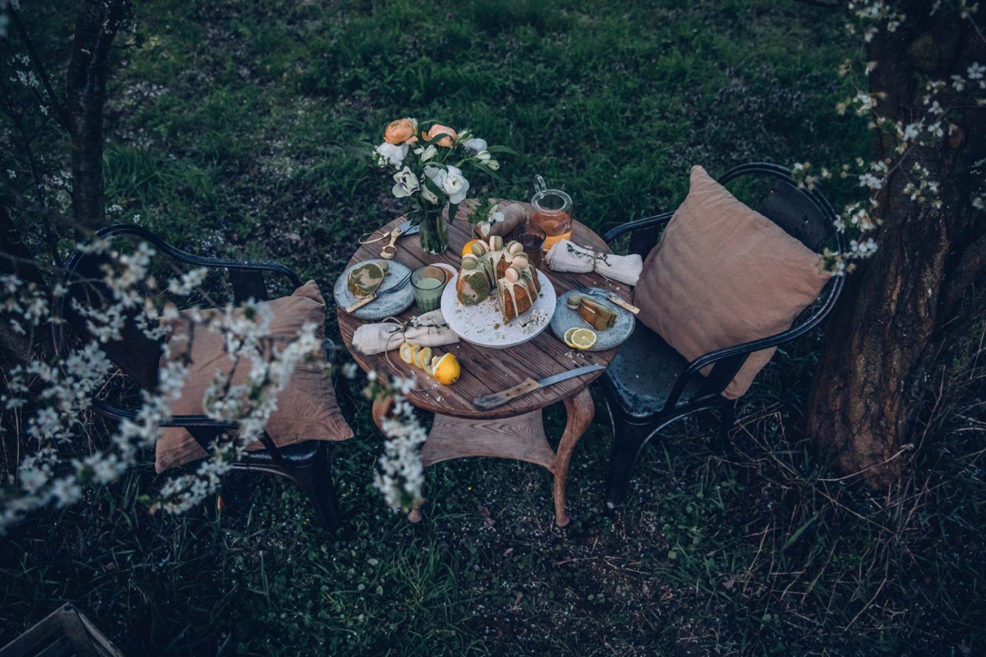 Gluten-free Matcha Bundt Cake with Matcha-Lemon Curd-Macarons - Our ...