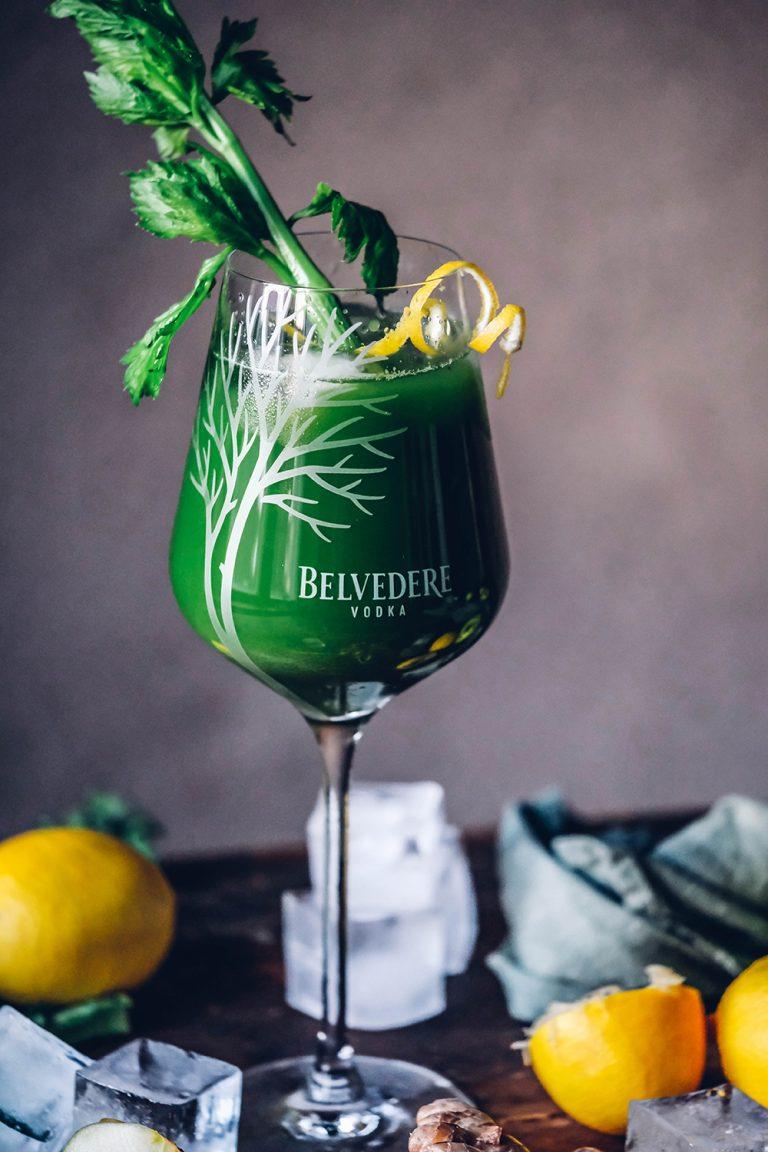Superfood Cocktails with Kale und Turmeric - Our Food Stories